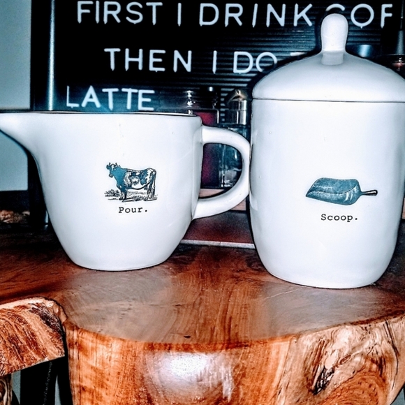 Rae Dunn | Dining | Nwt Hard To Find Rae Dunn Pour Vintage Icon Cream ...